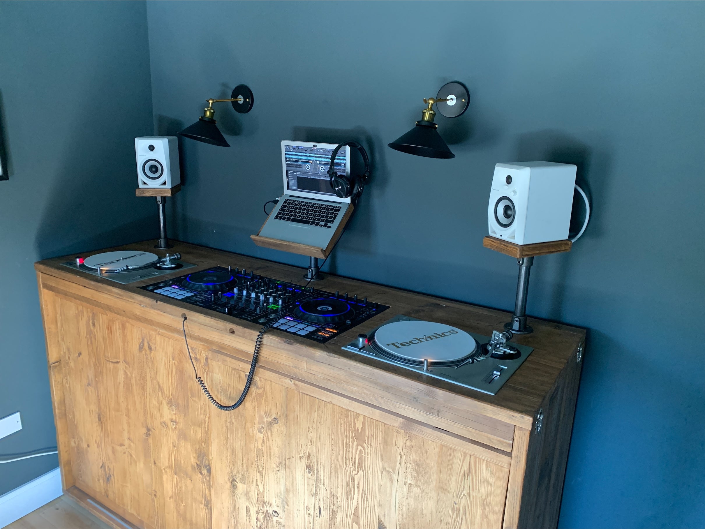 DJ Booths – Outhouse